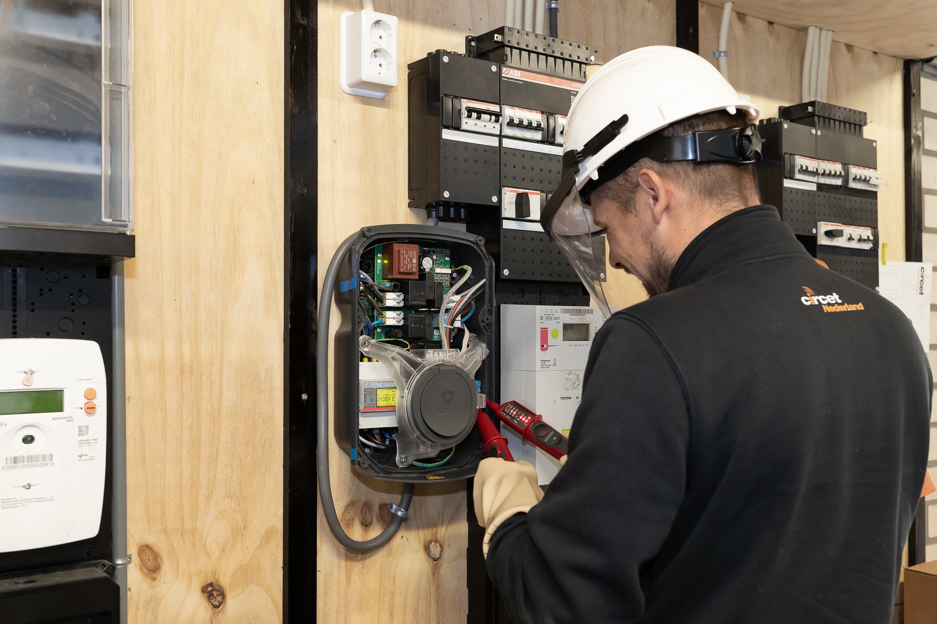 Uitgebreider en professioneler: zo bouwt Circet aan het laadpalen-landschap